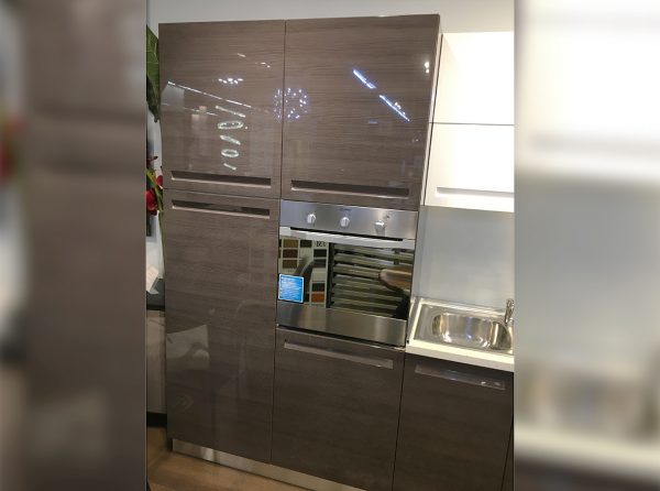 Contemporary Glossy Kitchen by SPAR Italy | Floor Sample SALE - MIG ...