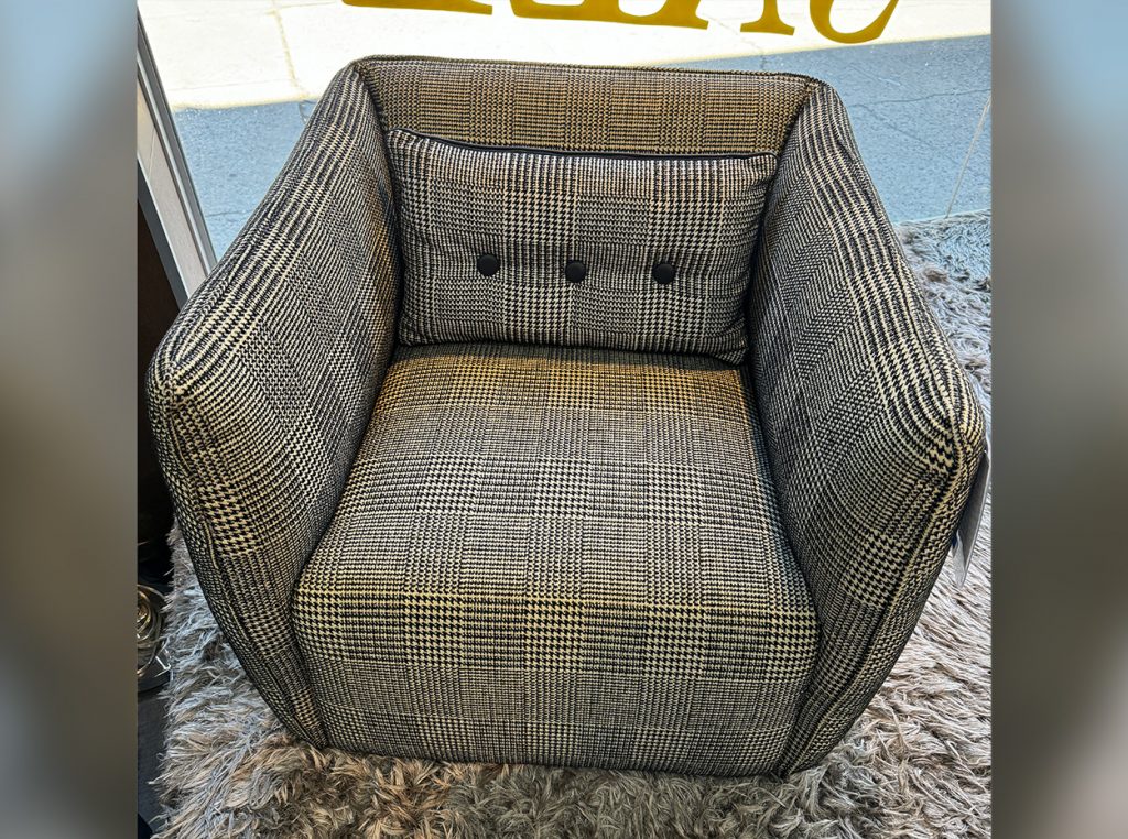 Ludo Italian Swivel Accent Armchair | Display Model SALE - MIG Furniture
